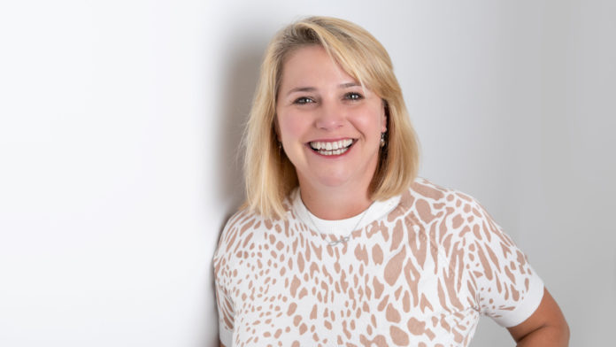 Expion director receives award for schools programme volunteering ...