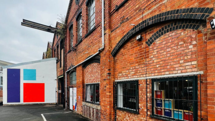 Boulevard Outlet Store Offers Families a Lifeline This Christmas Amidst ...