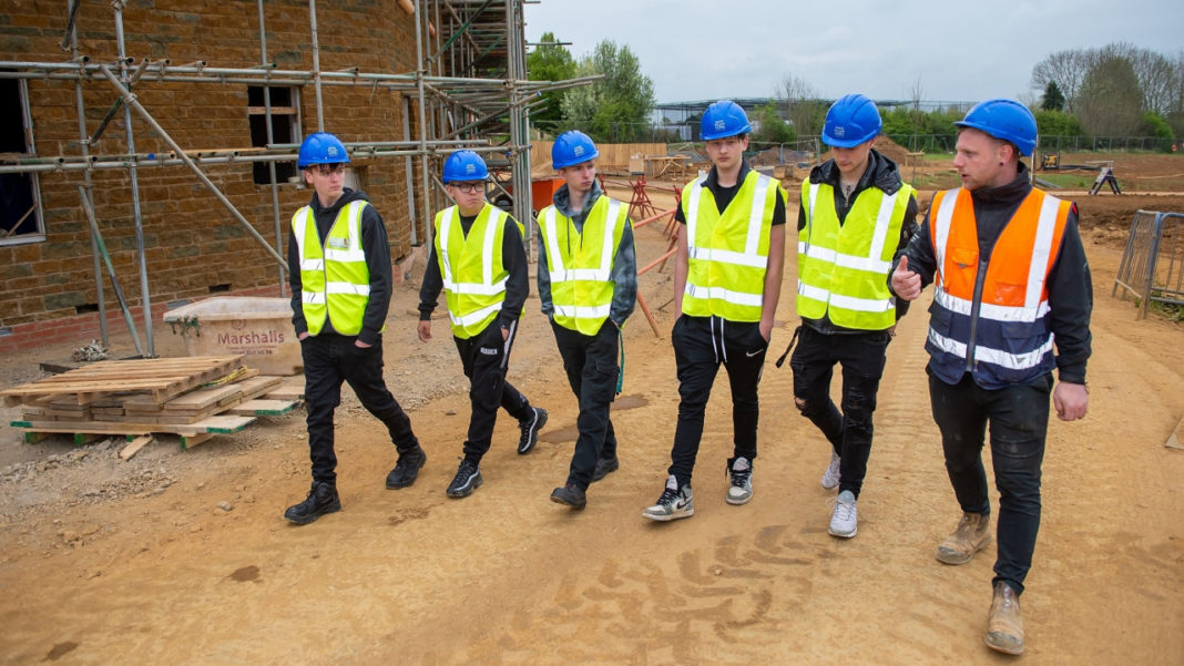 More Students Invited to Go 'Site' Seeing with Oxfordshire Housebuilder ...