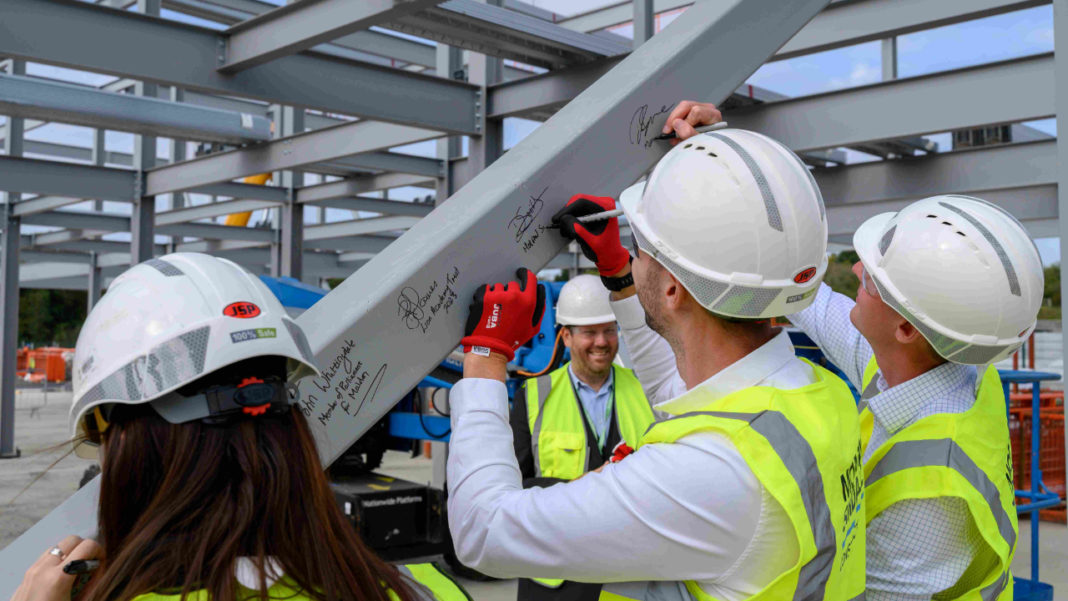 Steel signing celebrates construction progress at new Maldon primary ...