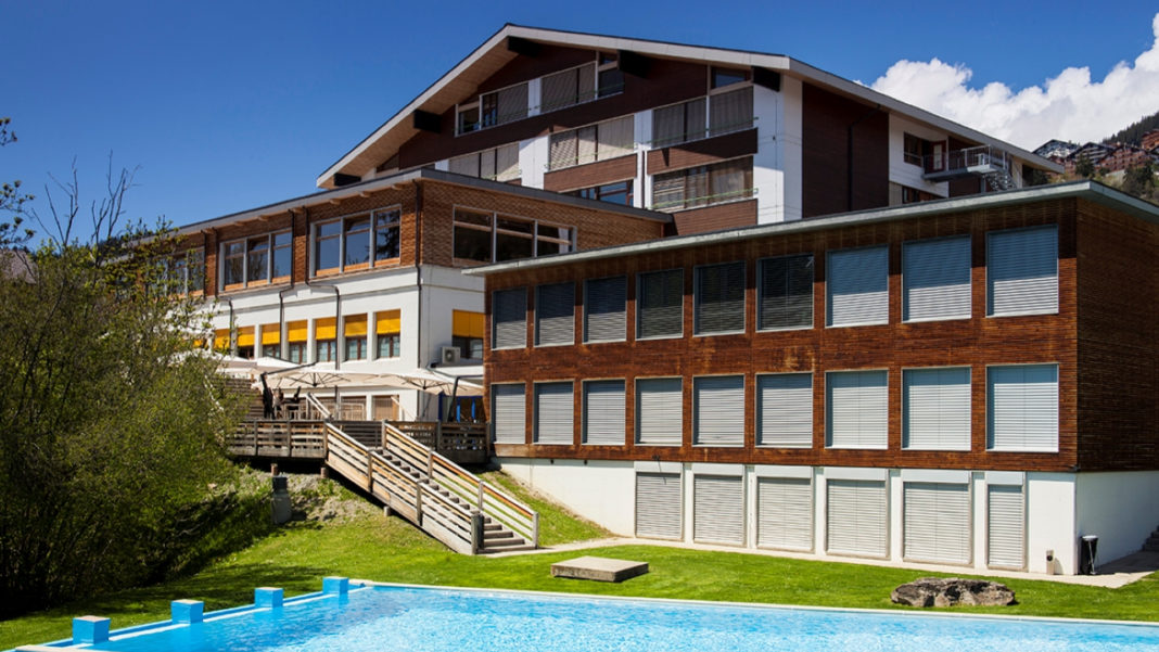 Les Roches Announces Open Days At Campuses In Spain And Switzerland ...