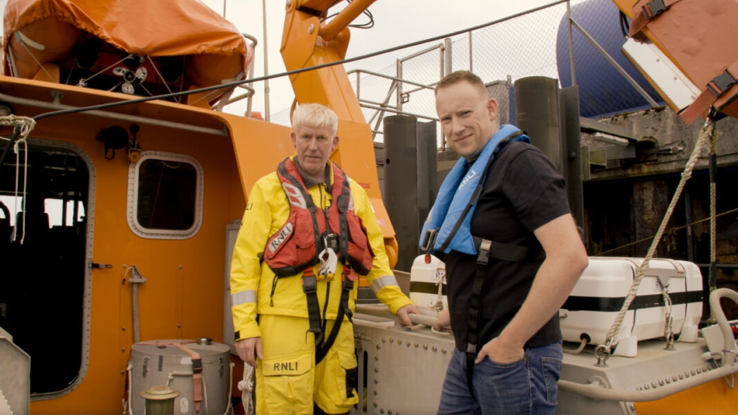 Sunderland Marine Champions Lifeboat Heroes in New Skipinnish Single ...